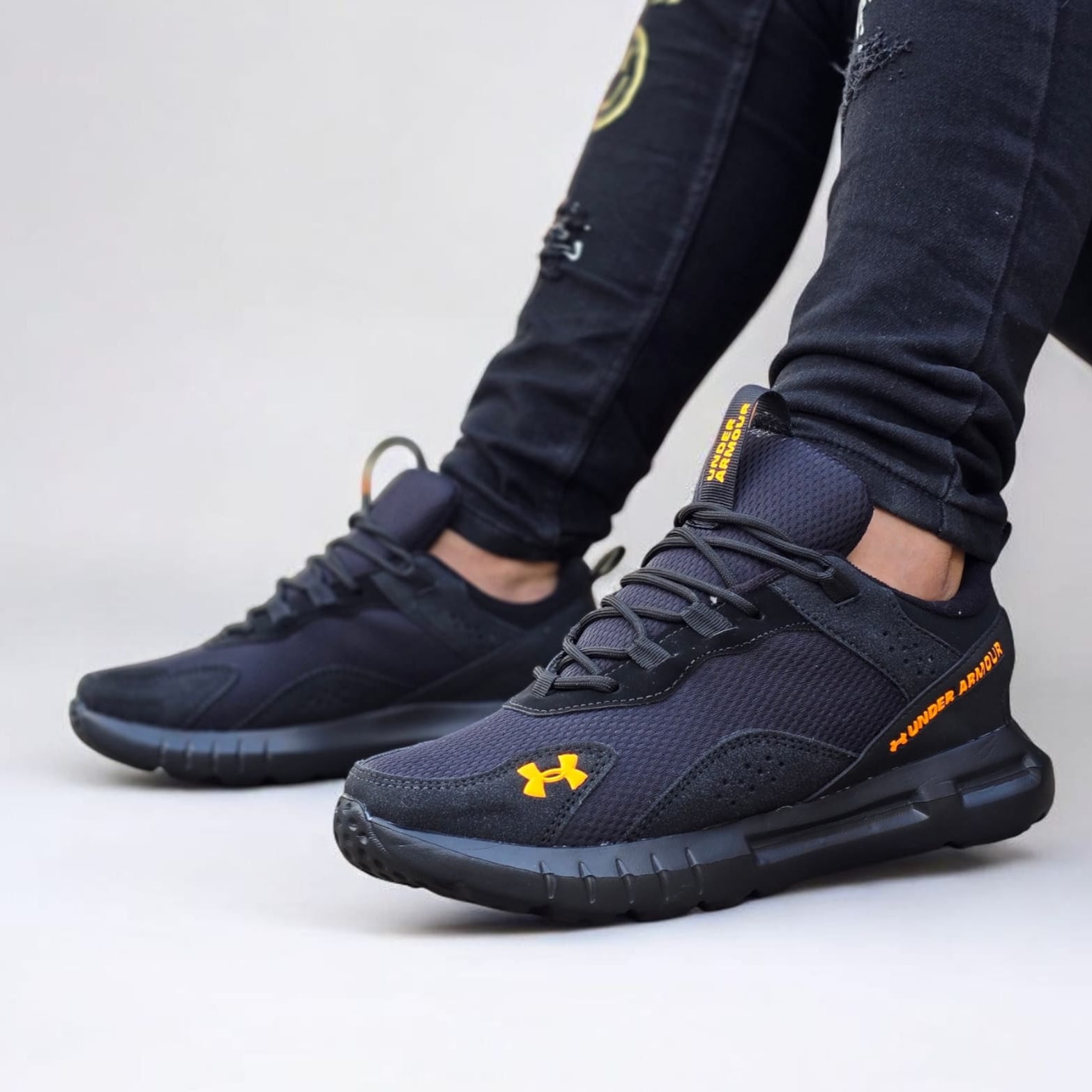 Zapatos Under Armour +Regalo de 3 Pares de Medias – LA BODEGA SPORT